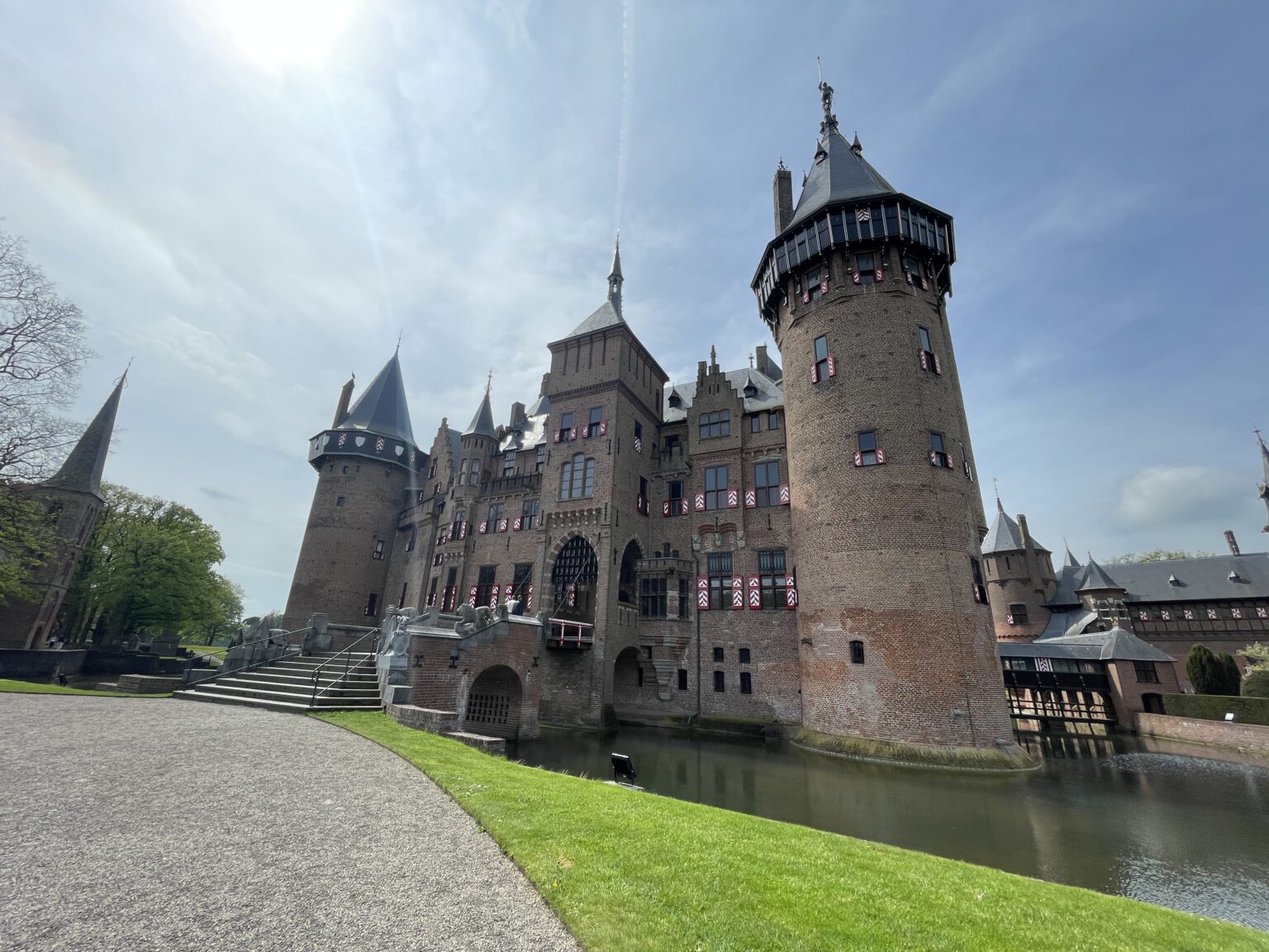 Discover Castle the Haar - Edo the Dutch Explorer